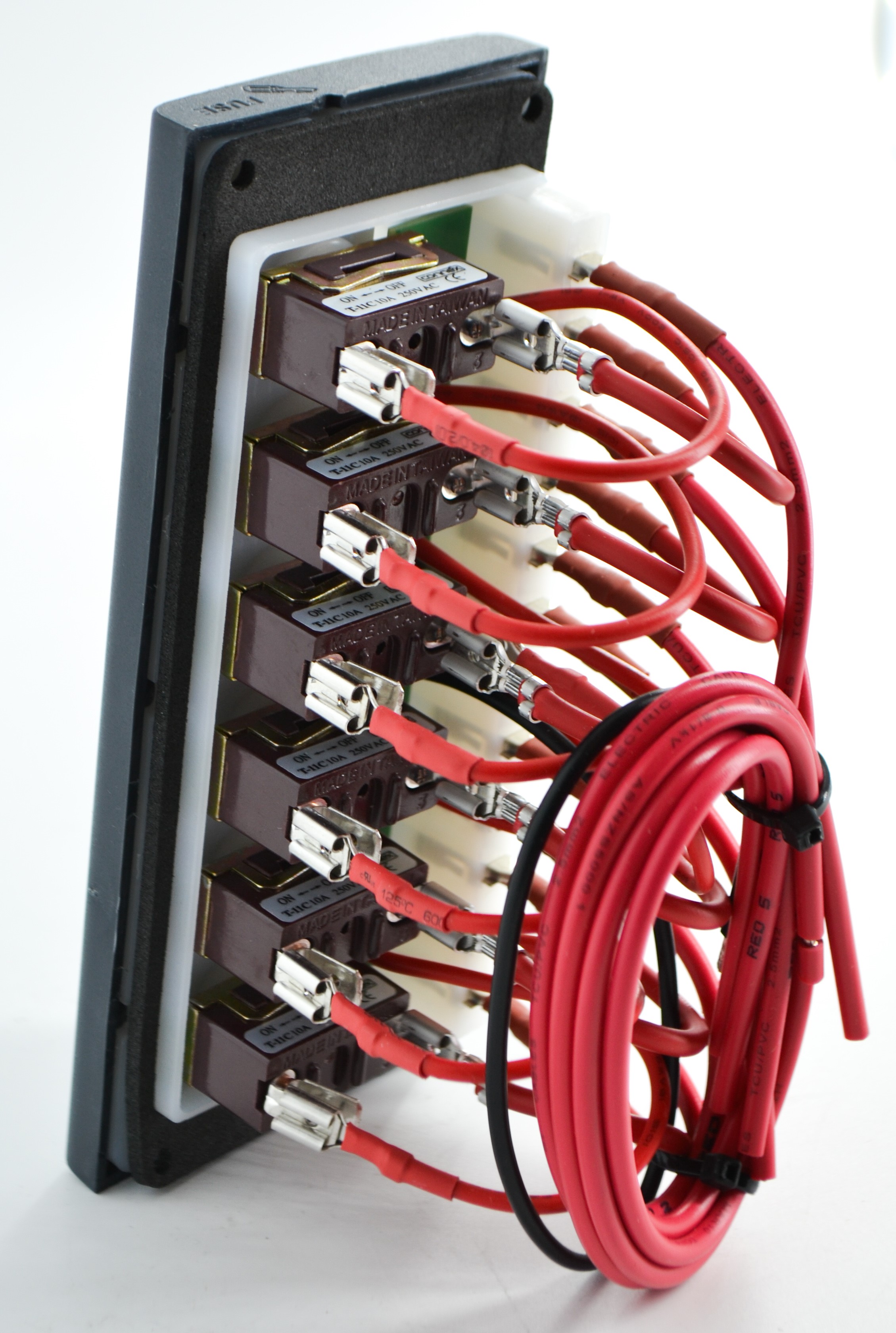 CONNEX Waterproof Switch Panel- 6 Switch - Holroyd